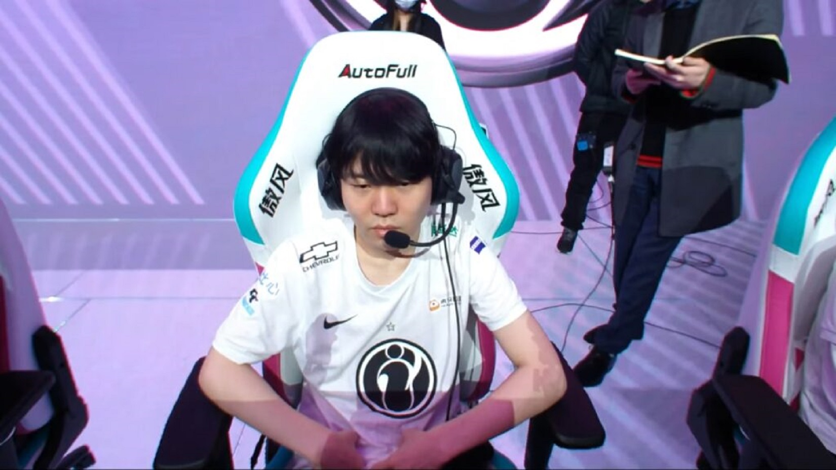 [LPL] Zz1tai tiếc nuối cho người đồng đội cũ: 'Còn đâu anh chàng Rookie ...