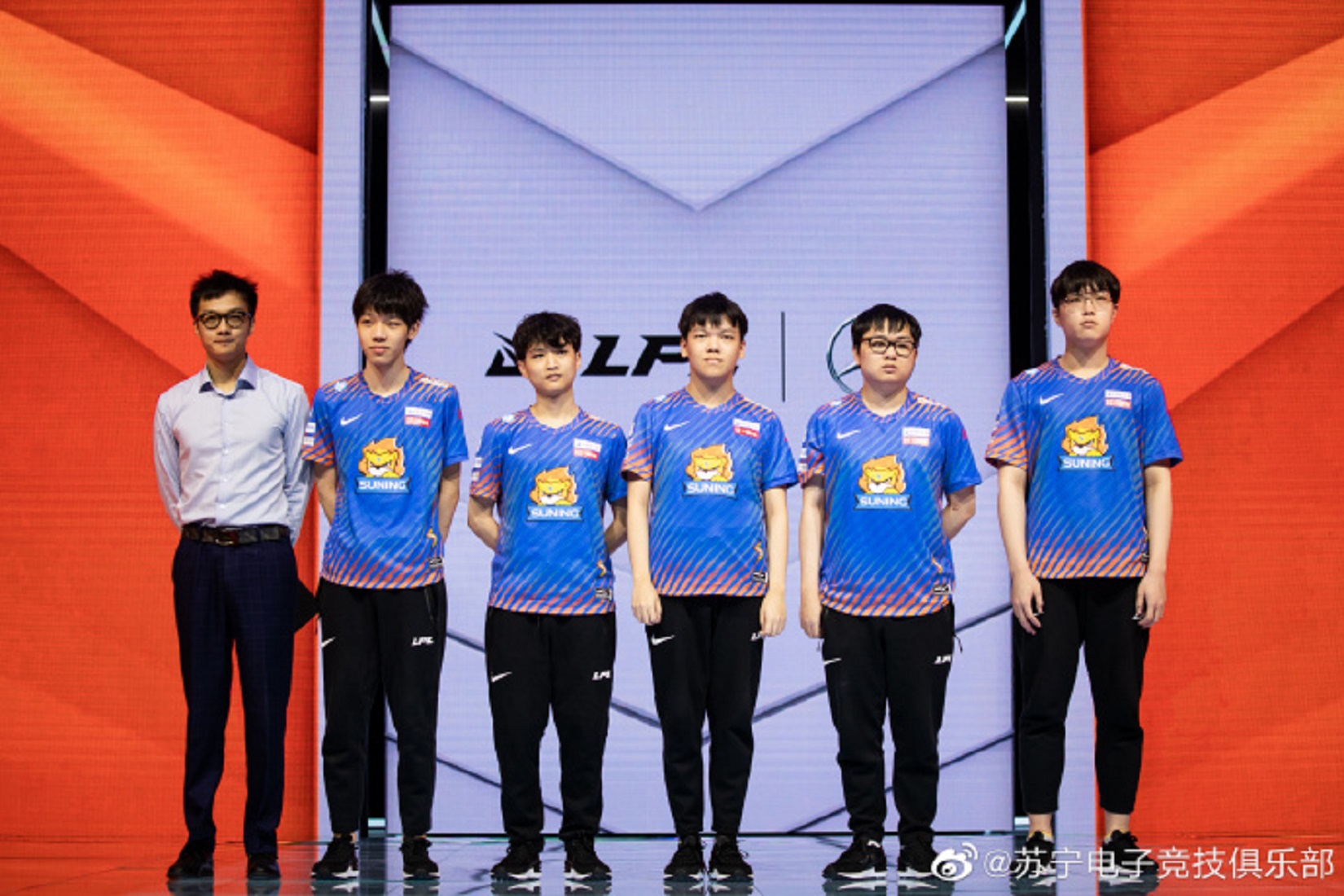 Ngày 1 - Playoffs LPL Mùa Hè 2021: Nhận thất bại trước LNG, Suning nói ...