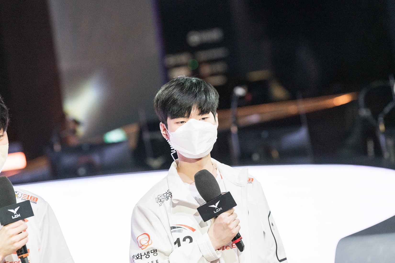 HLE Deft: 'Mình muốn gặp lại đồng đội cũ ở EDG là Meiko và Scout tại CKTG 2021' | ONE Esports ...